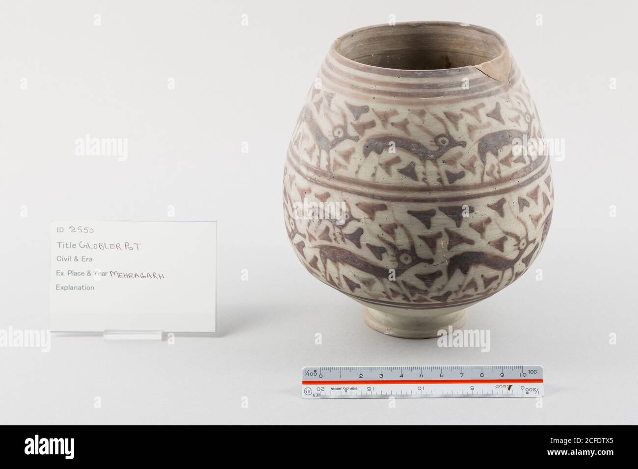 Bemalter Tontopf, original, aus Mehrgarh oder Mehragarh, Prähistorische ...
