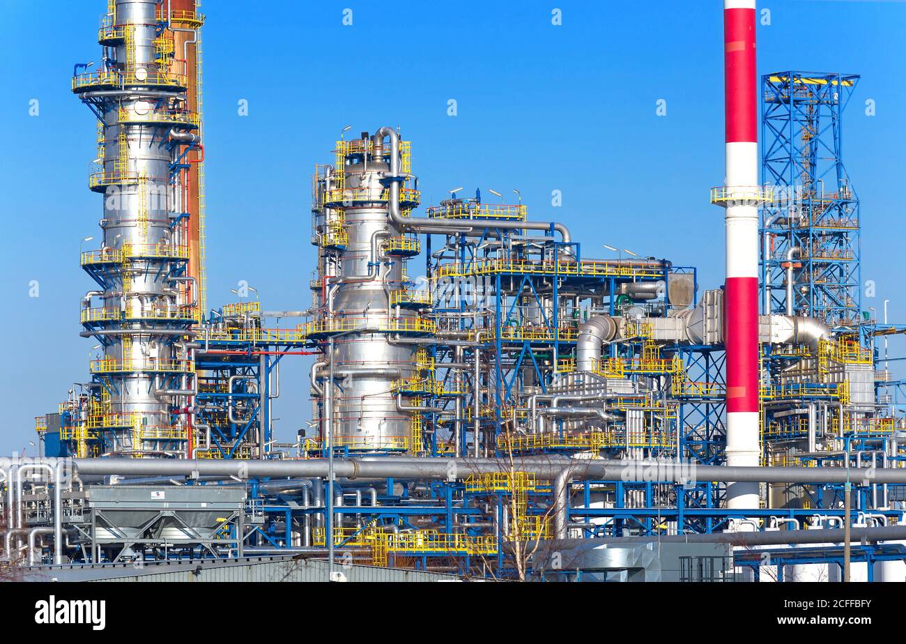 Planta de produccion de petroleo -Fotos und -Bildmaterial in hoher ...