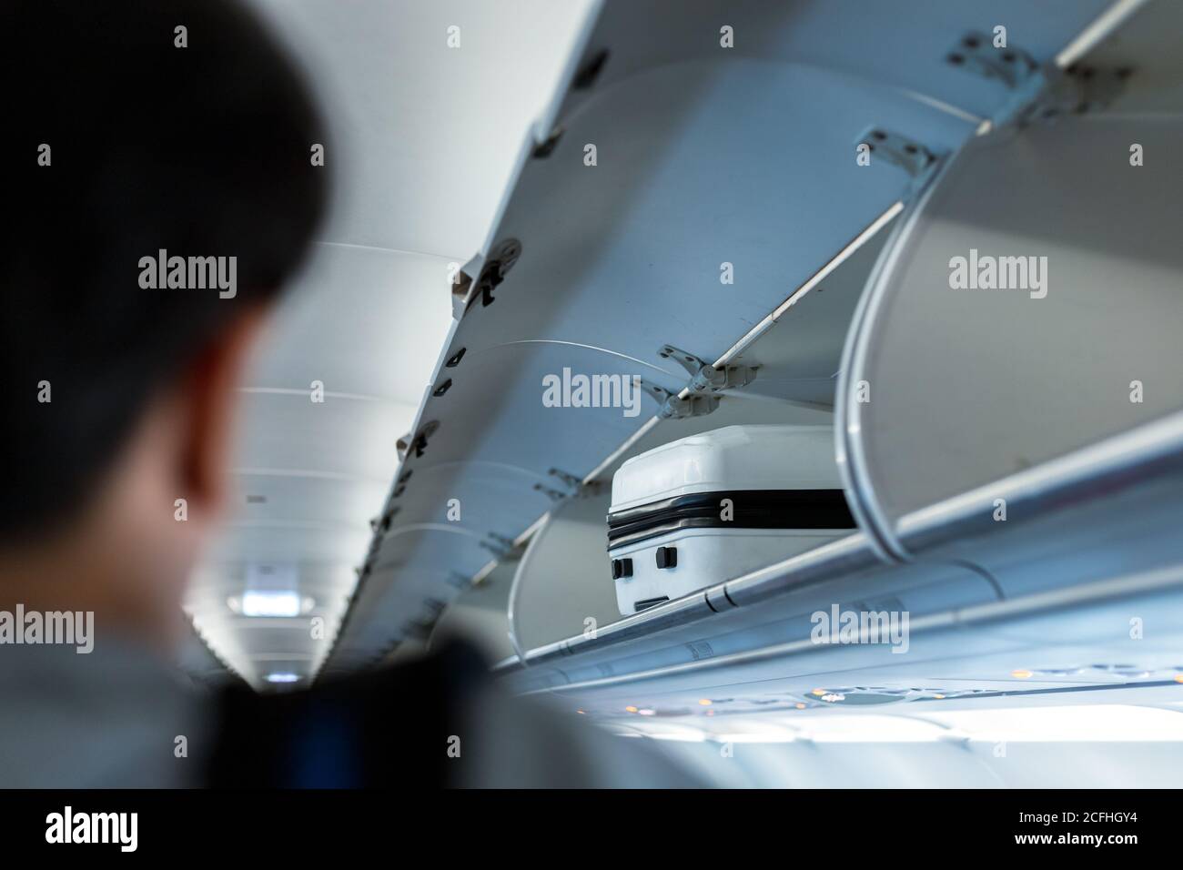 Regale aufstellen -Fotos und -Bildmaterial in hoher Auflösung – Alamy