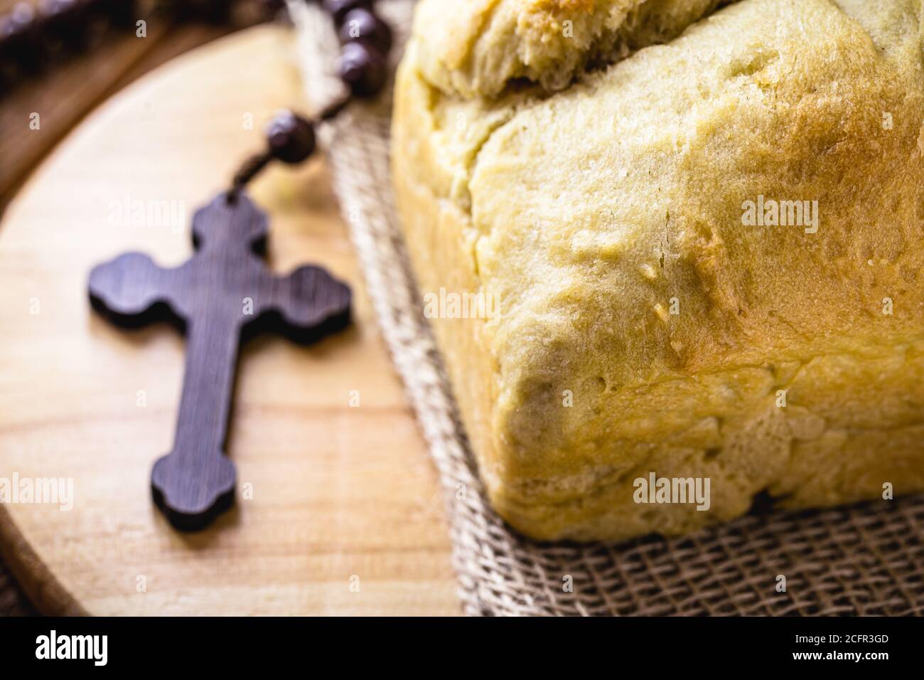 Bread and religious symbols -Fotos und -Bildmaterial in hoher Auflösung ...