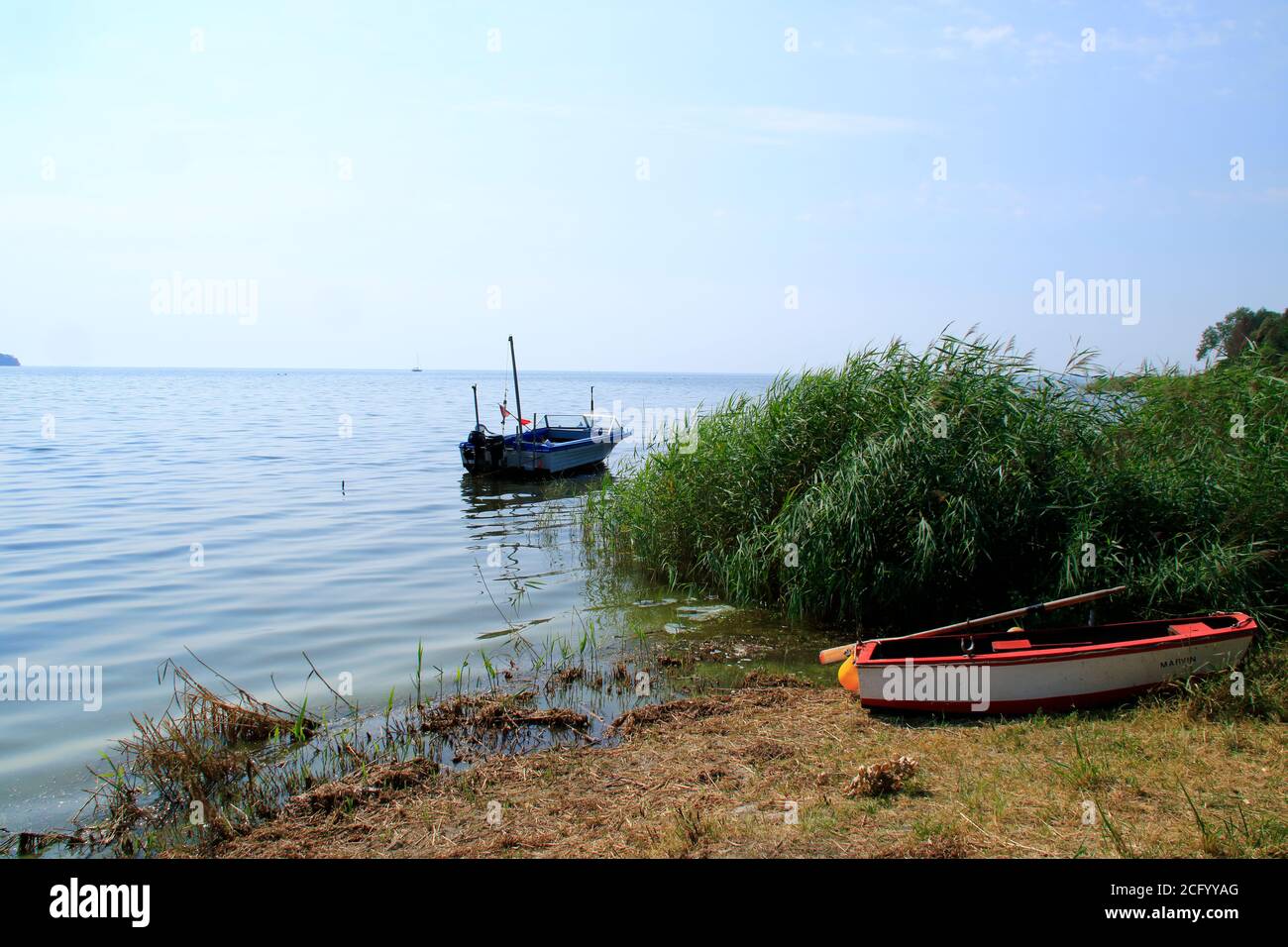 Idyllischer hafen -Fotos und -Bildmaterial in hoher Auflösung – Alamy