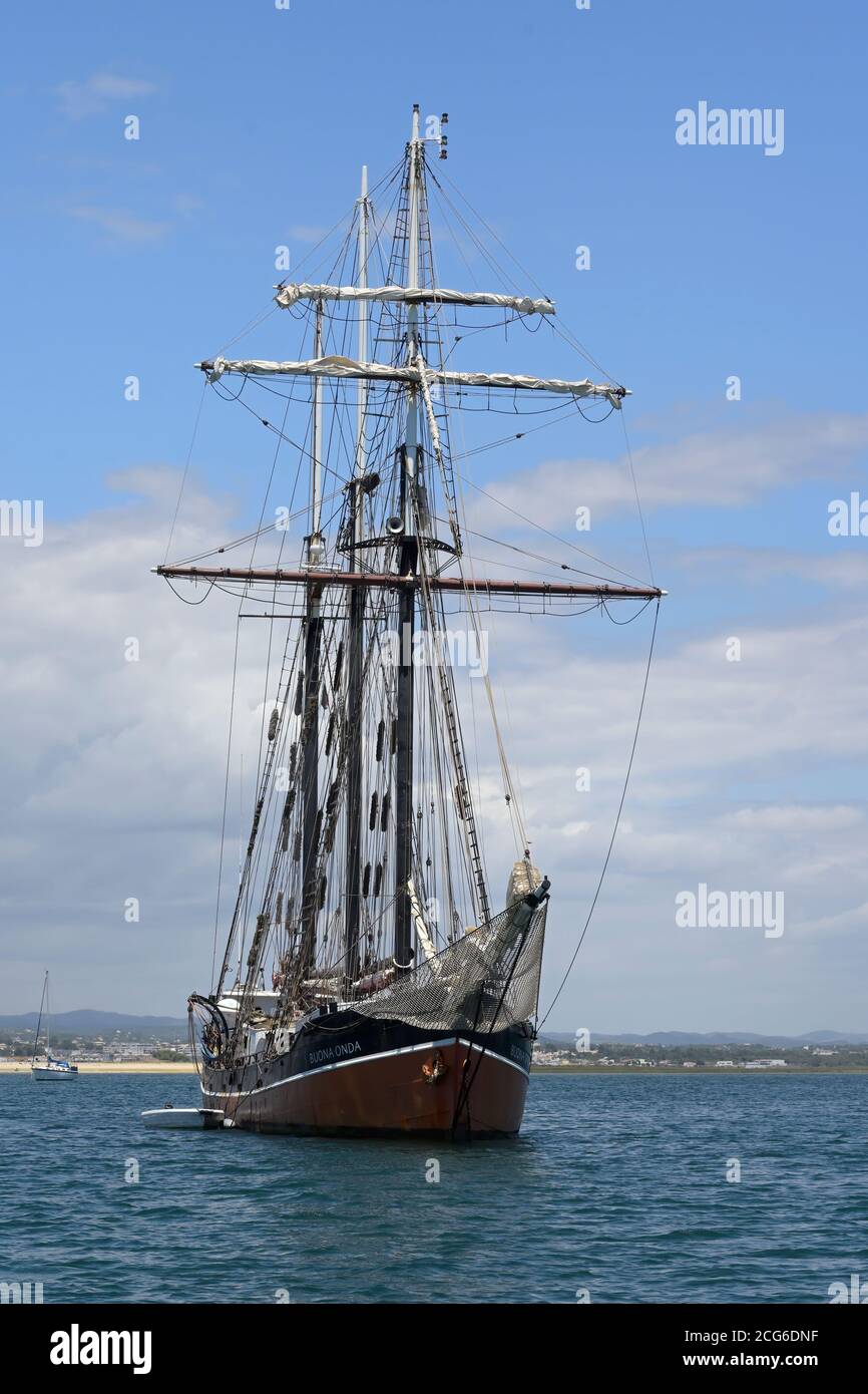 Segelboot vor anker -Fotos und -Bildmaterial in hoher Auflösung – Alamy