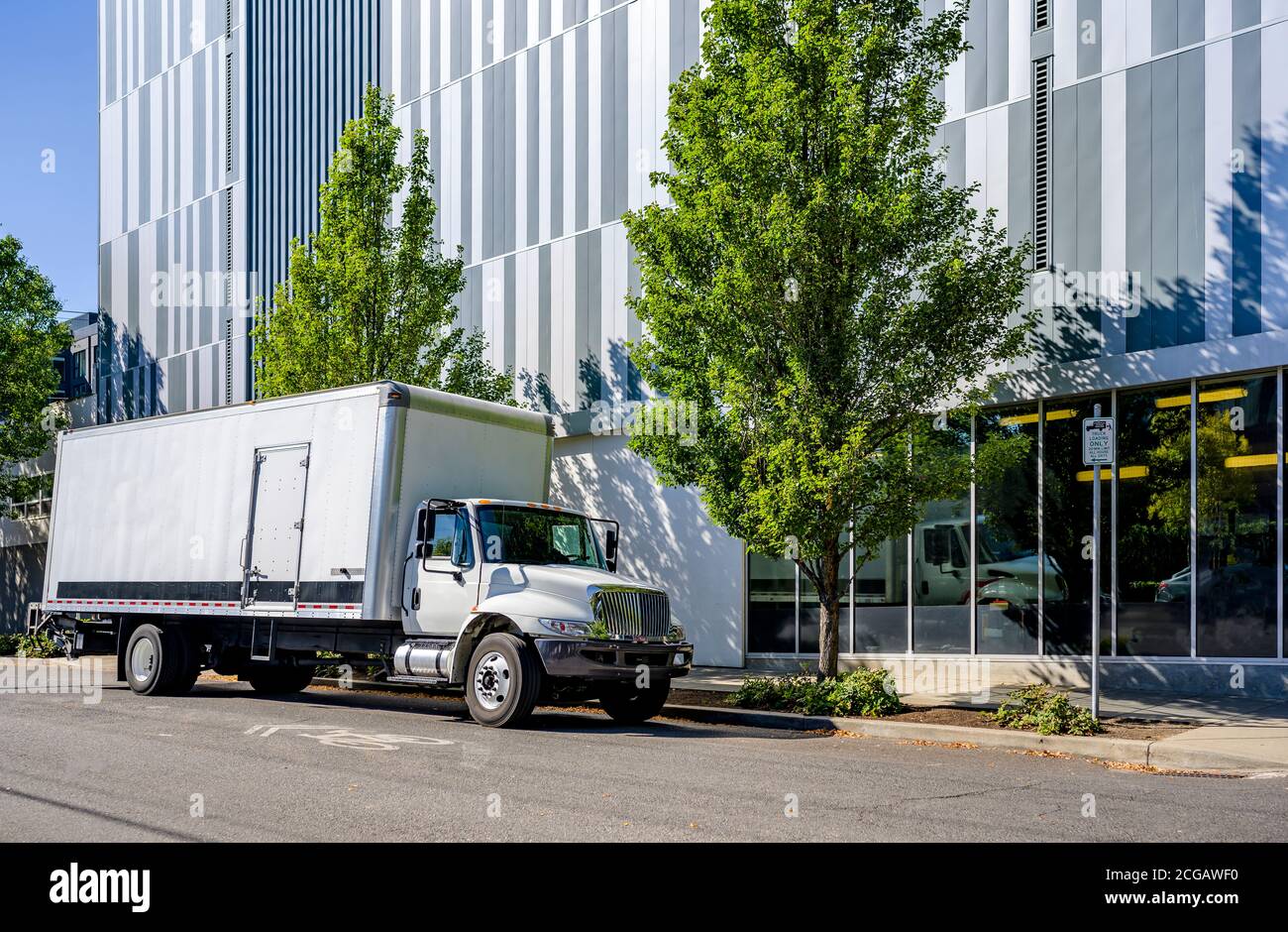 Industrie mittelgroße professionelle Big Rig Tag Kabine semi-Truck mit ...