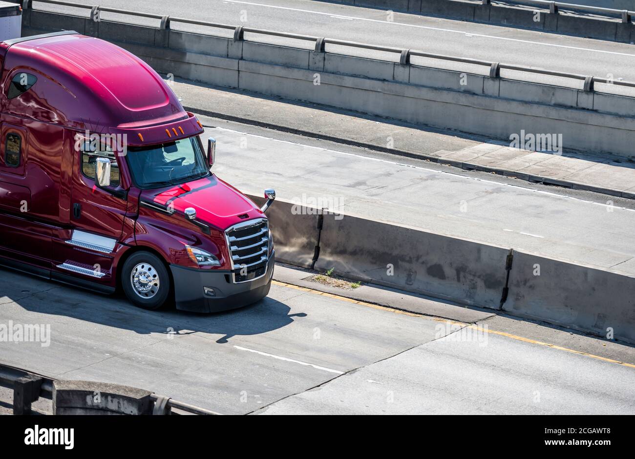 Lila rig -Fotos und -Bildmaterial in hoher Auflösung – Alamy