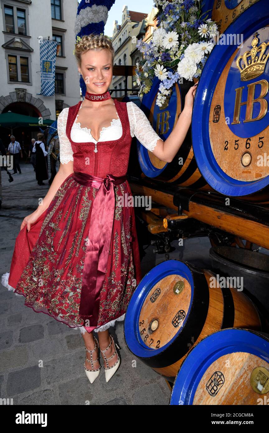 München Deutschland September 2020 Wiesn Playmate Natascha Hofmann