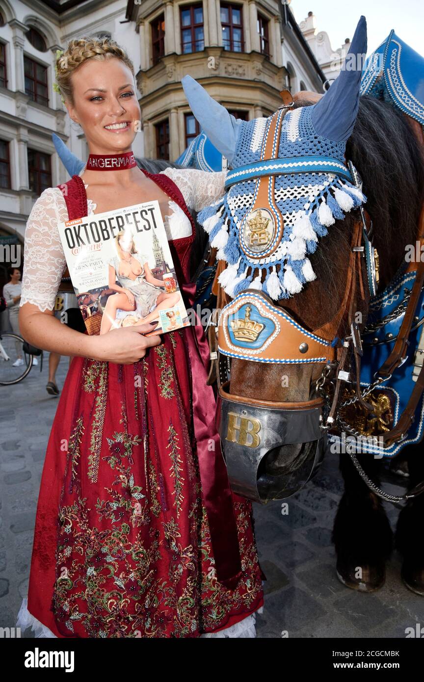 München, Deutschland. September 2020. Wiesn Playmate Natascha Hofmann ...