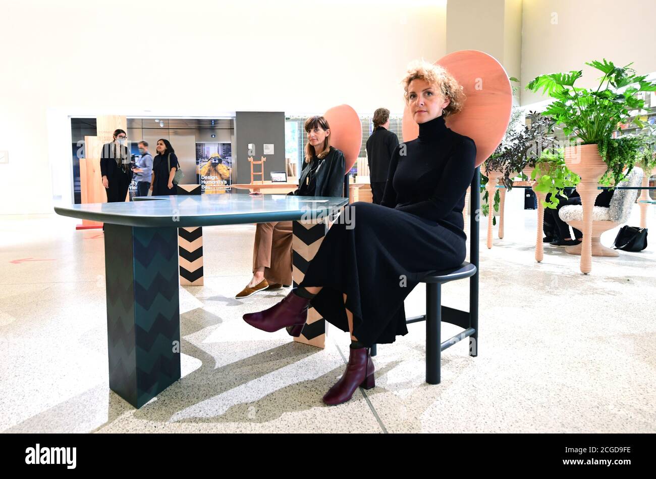 Die Designer Arianna Lelli Mami (links) und Chiara Di Pinto mit Pink ...