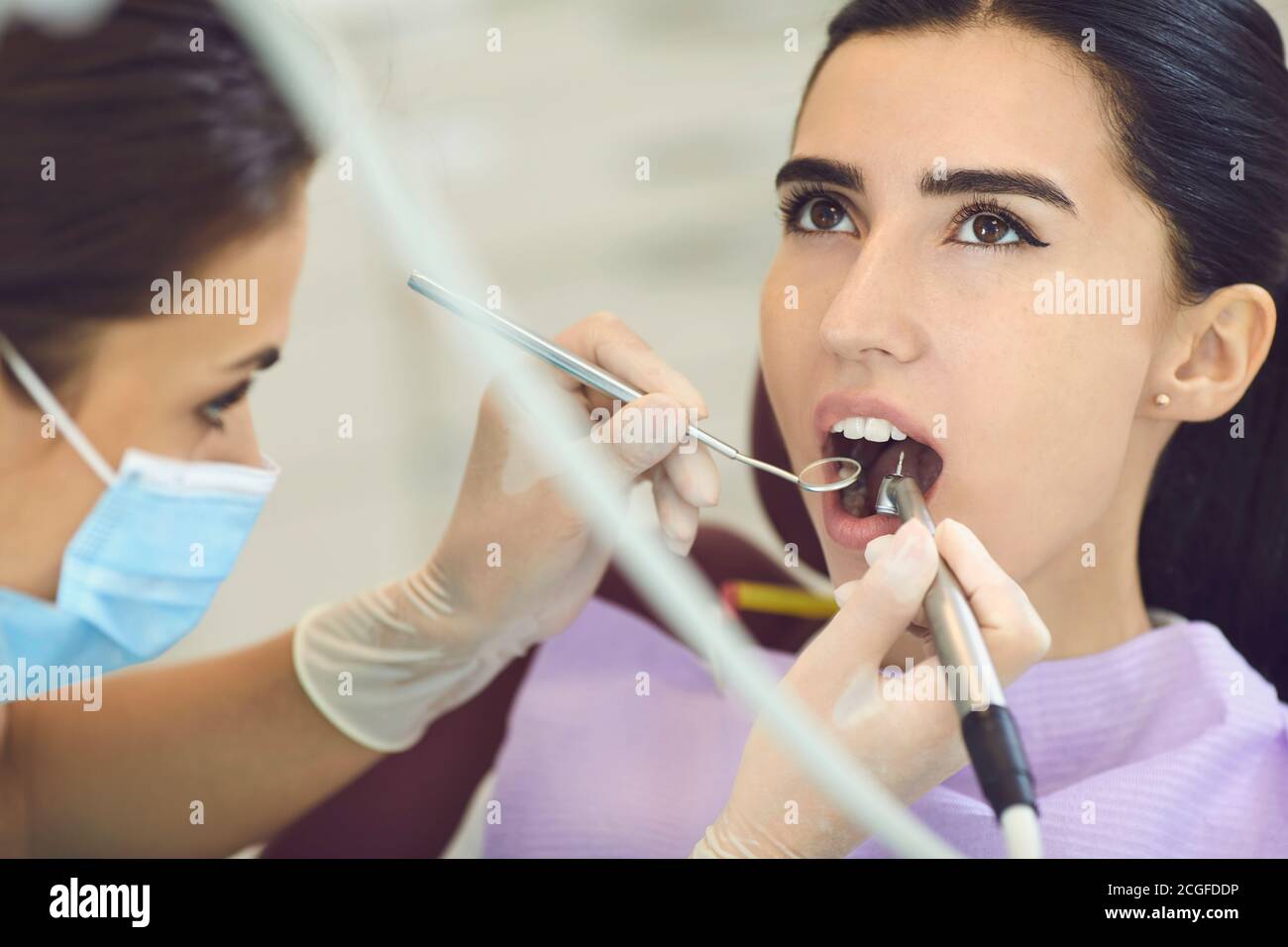 Karies an den zähnen -Fotos und -Bildmaterial in hoher Auflösung – Alamy