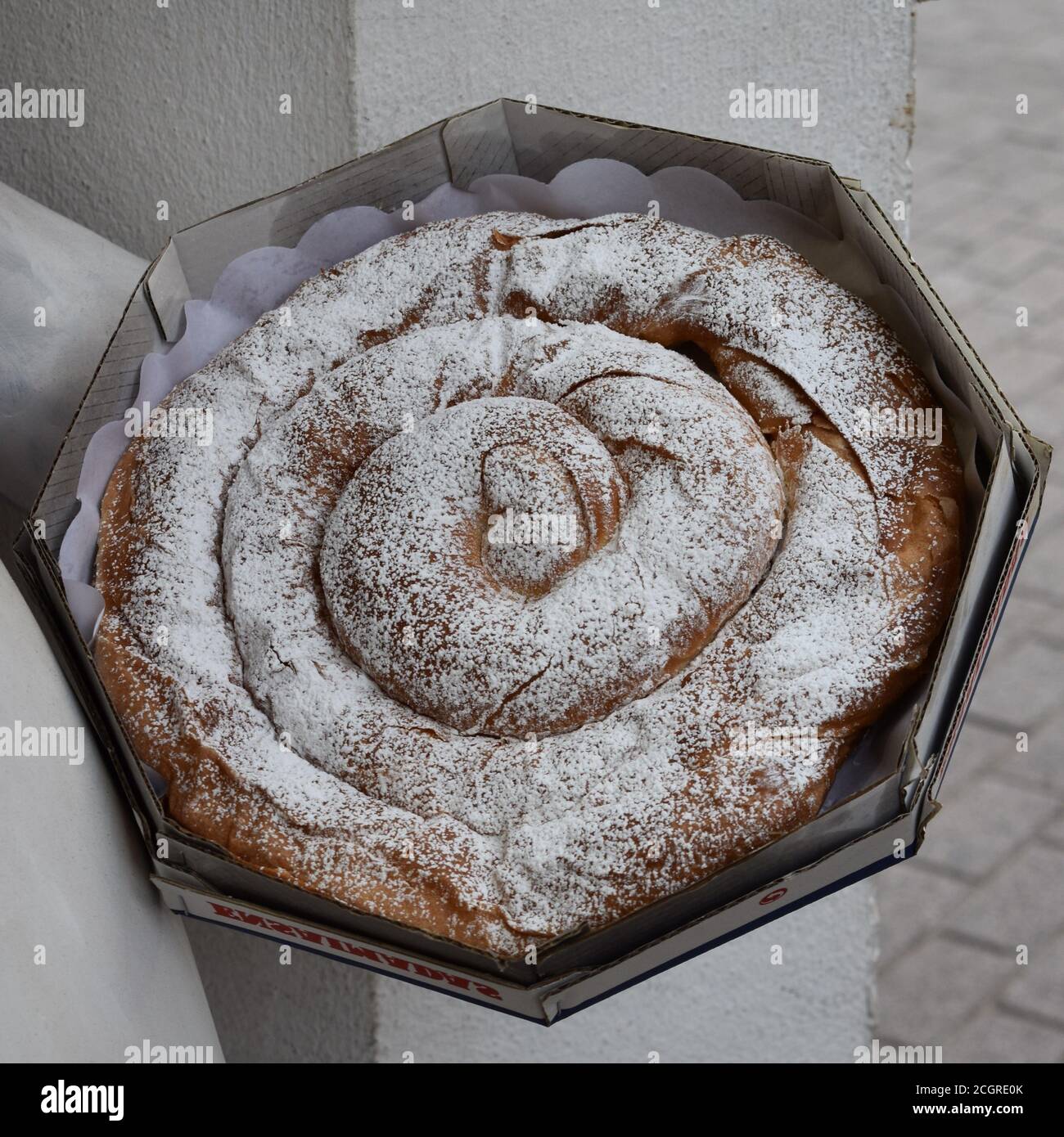 Ensaimada, typisch für Mallorca, Spanien. Spiralförmig Stockfotografie ...