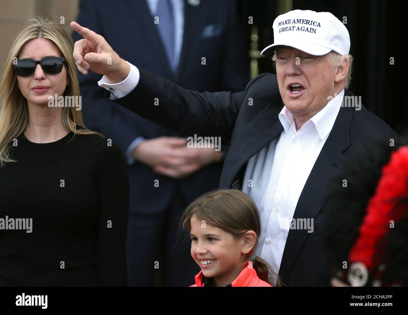 Ivanka trump sonnenbrillen -Fotos und -Bildmaterial in hoher Auflösung ...