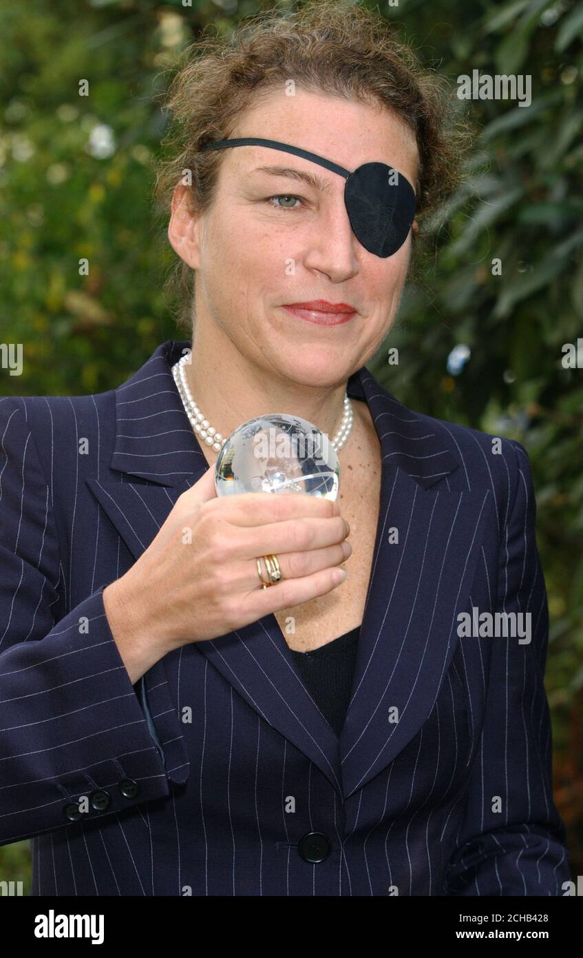 Sonntag mal korrespondent marie colvin -Fotos und -Bildmaterial in ...