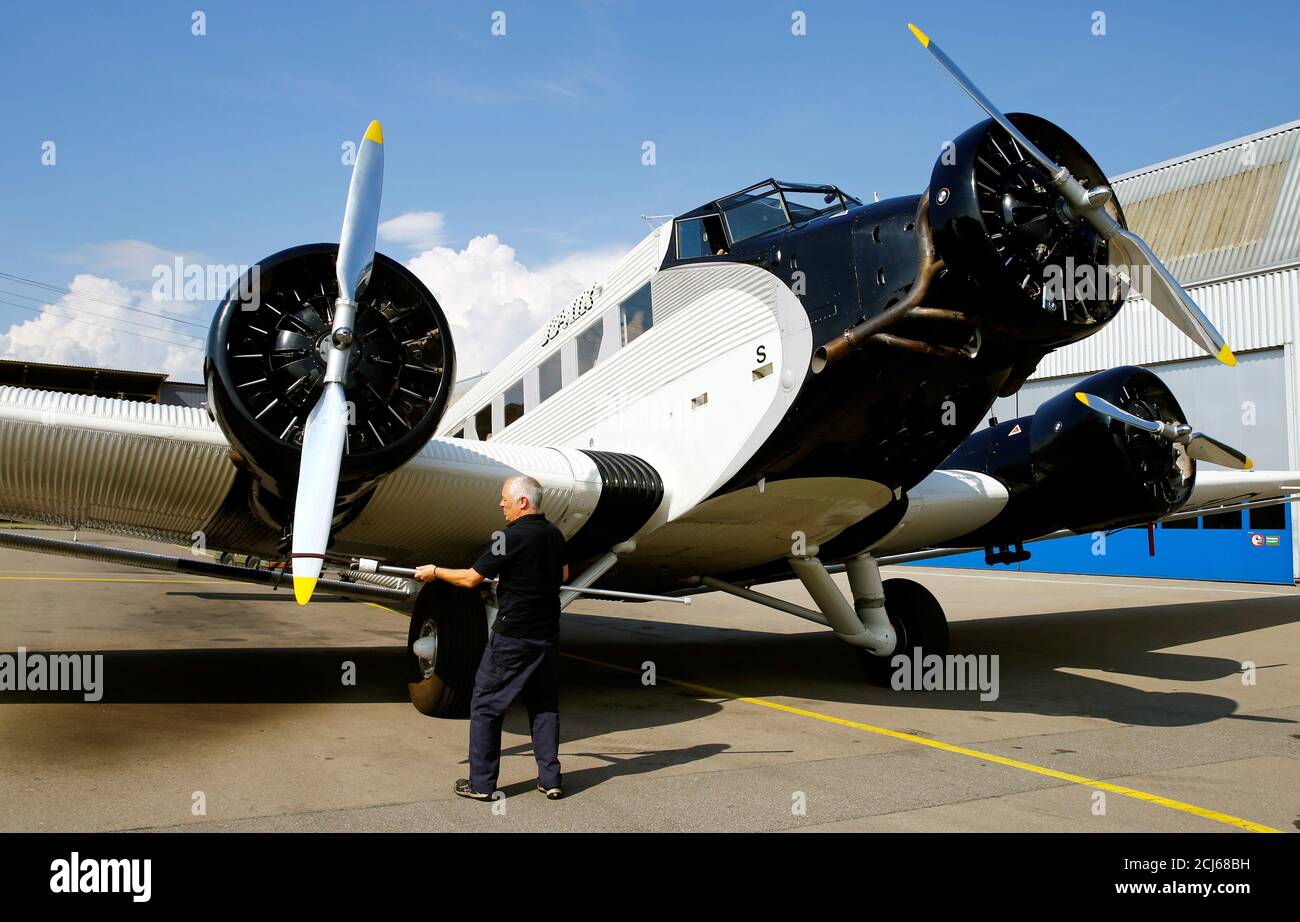 Junkers ju 52 switzerland -Fotos und -Bildmaterial in hoher Auflösung ...