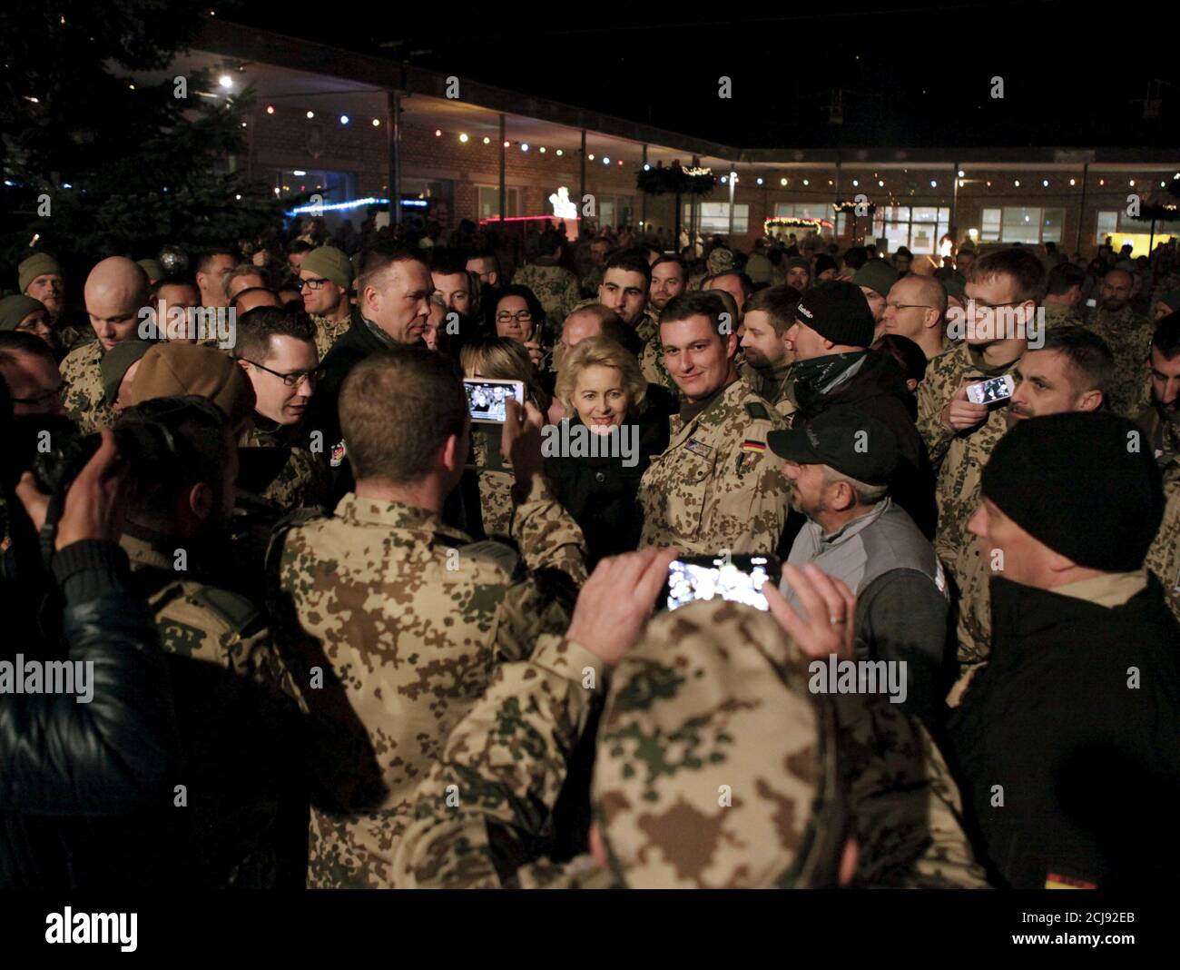 Afghanistan camp marmal in mazar i sharif -Fotos und -Bildmaterial in ...