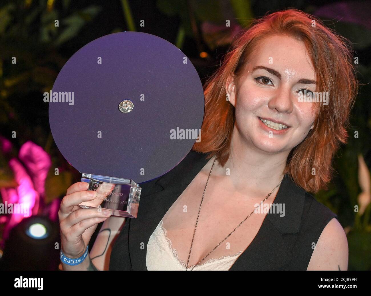 Berlin, Deutschland. September 2020. Produzentin Pia To freut sich über ...