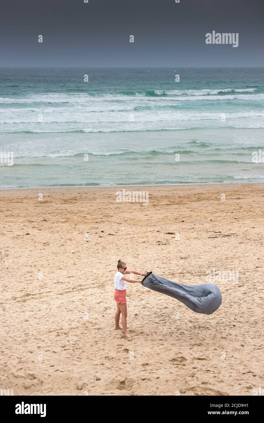 Liege am strand -Fotos und -Bildmaterial in hoher Auflösung – Alamy