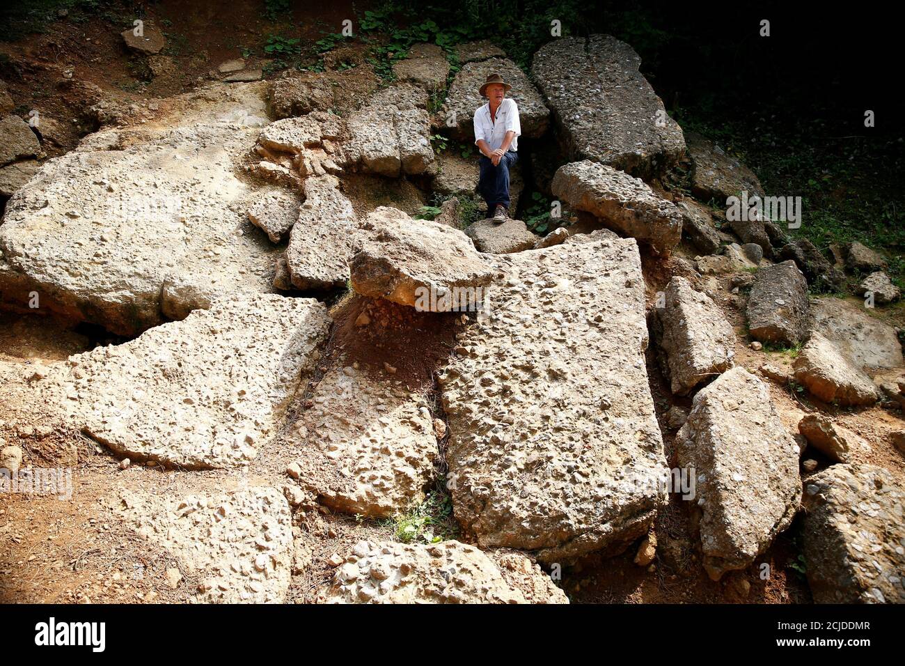 Bosnische pyramiden -Fotos und -Bildmaterial in hoher Auflösung – Alamy