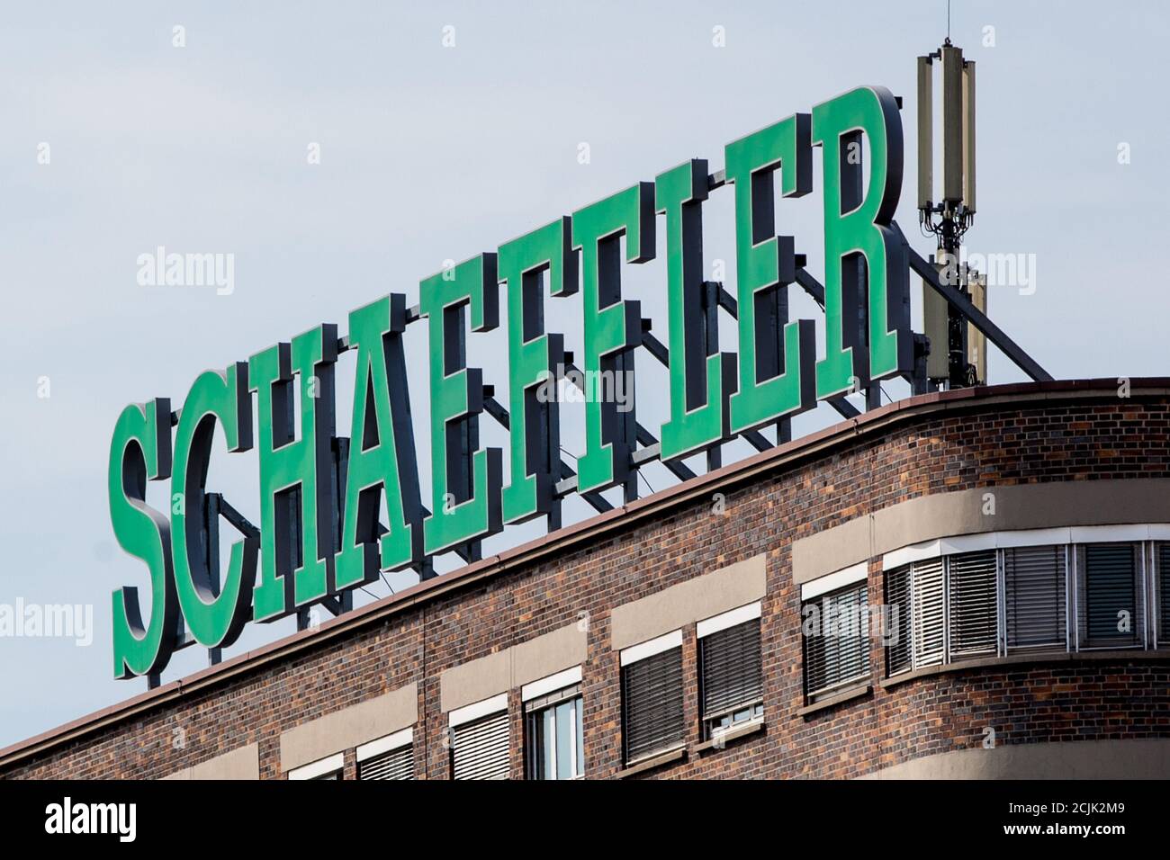 Schaeffler logo -Fotos und -Bildmaterial in hoher Auflösung – Alamy