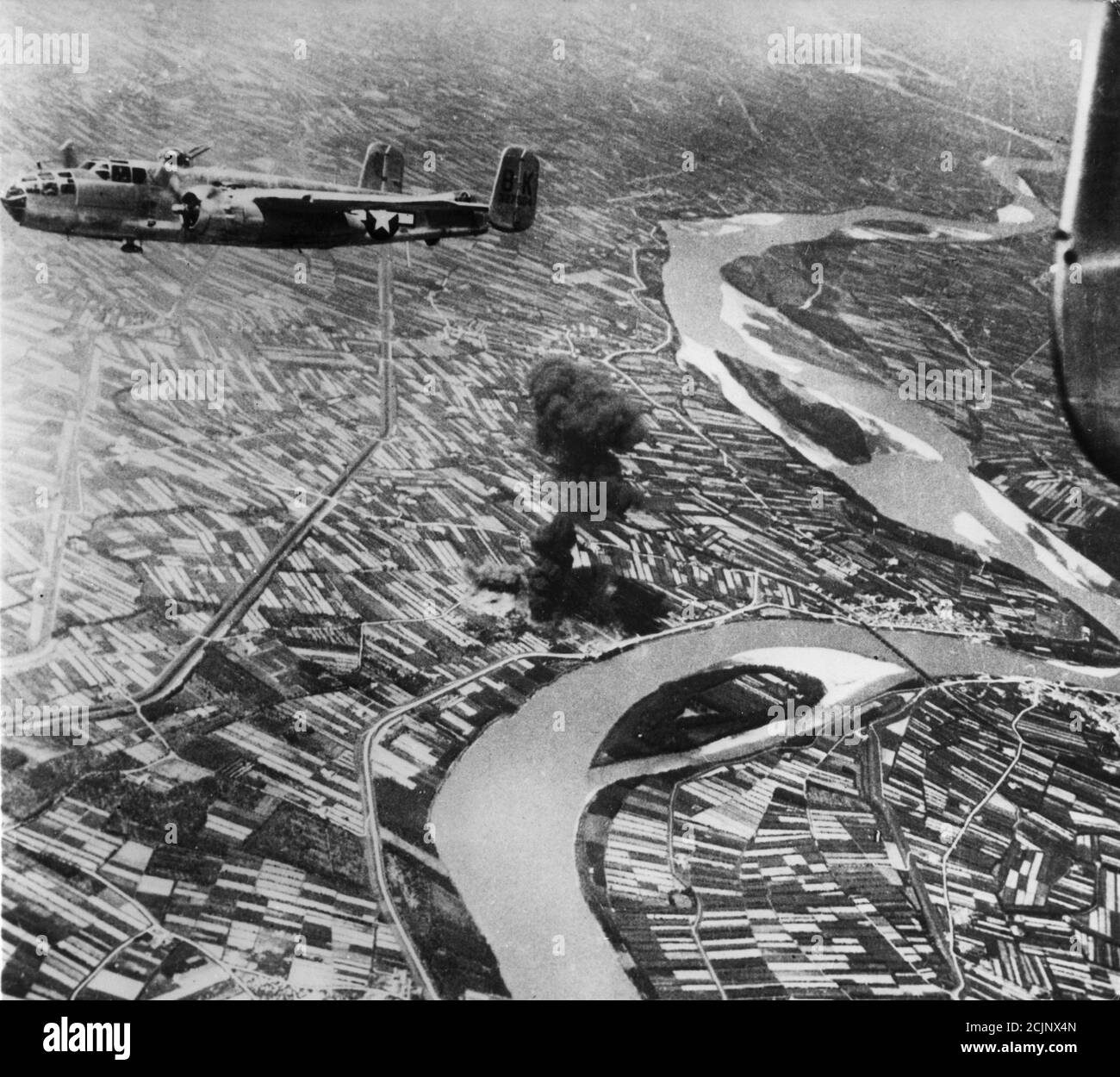 Aereo americano seconda guerra mondiale Schwarzweiß-Stockfotos und ...