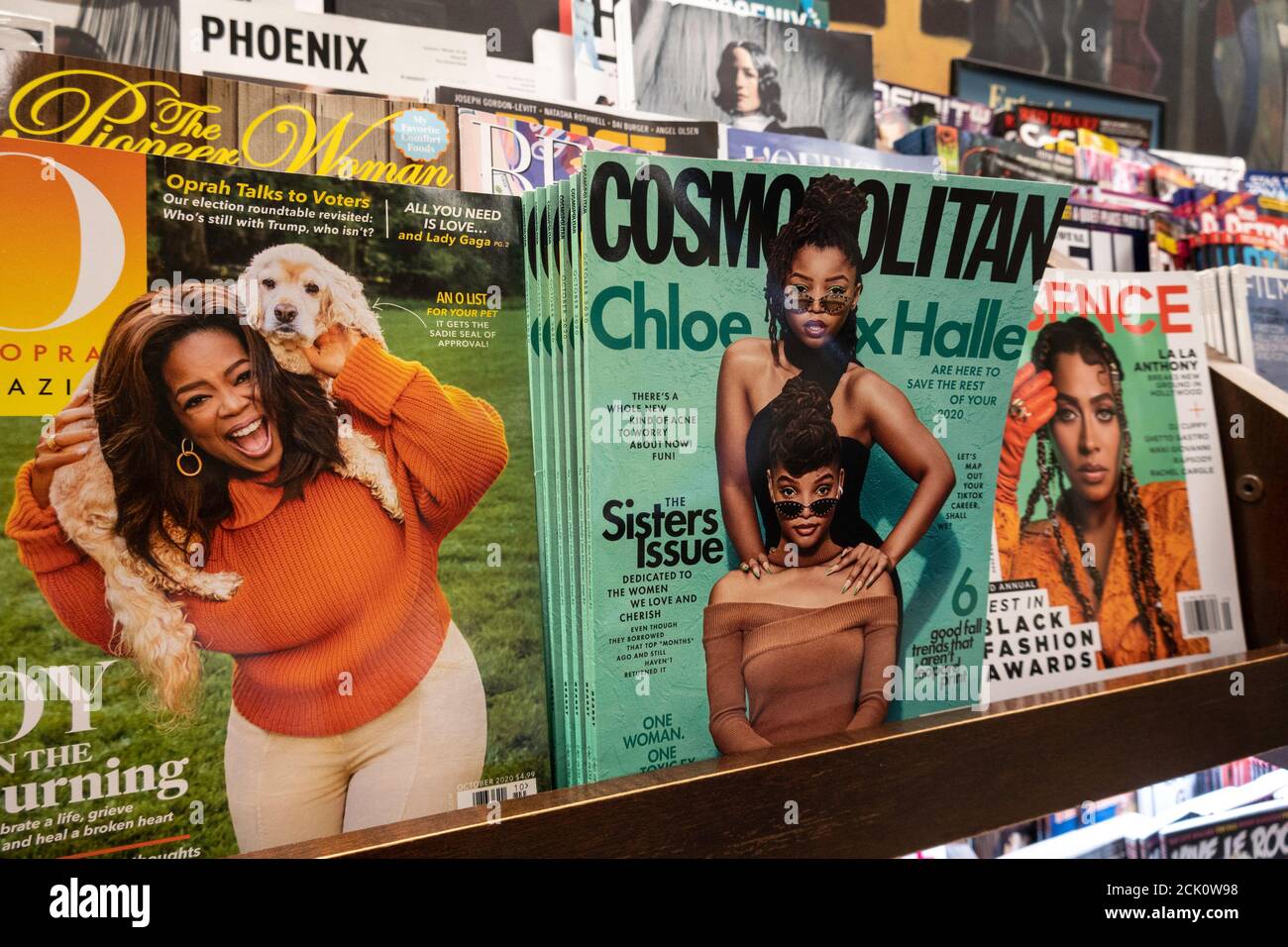 Cosmopolitan magazine cover -Fotos und -Bildmaterial in hoher Auflösung – Alamy