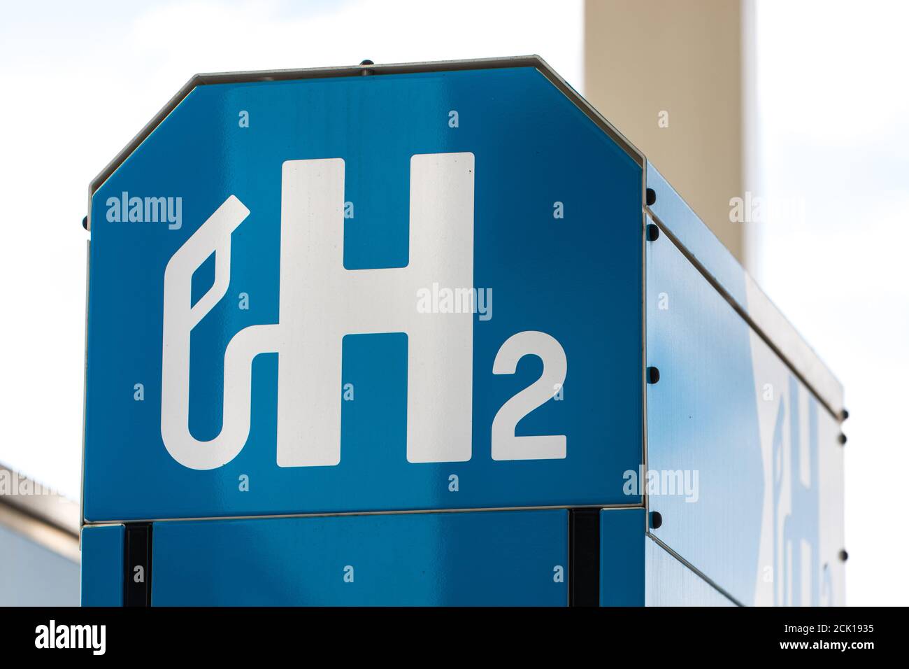 H2 tankstelle -Fotos und -Bildmaterial in hoher Auflösung – Alamy
