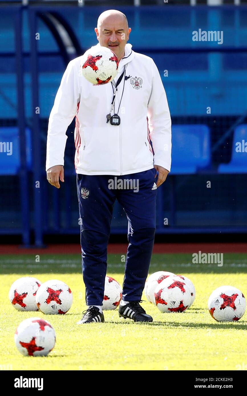 Smena stadion -Fotos und -Bildmaterial in hoher Auflösung – Alamy
