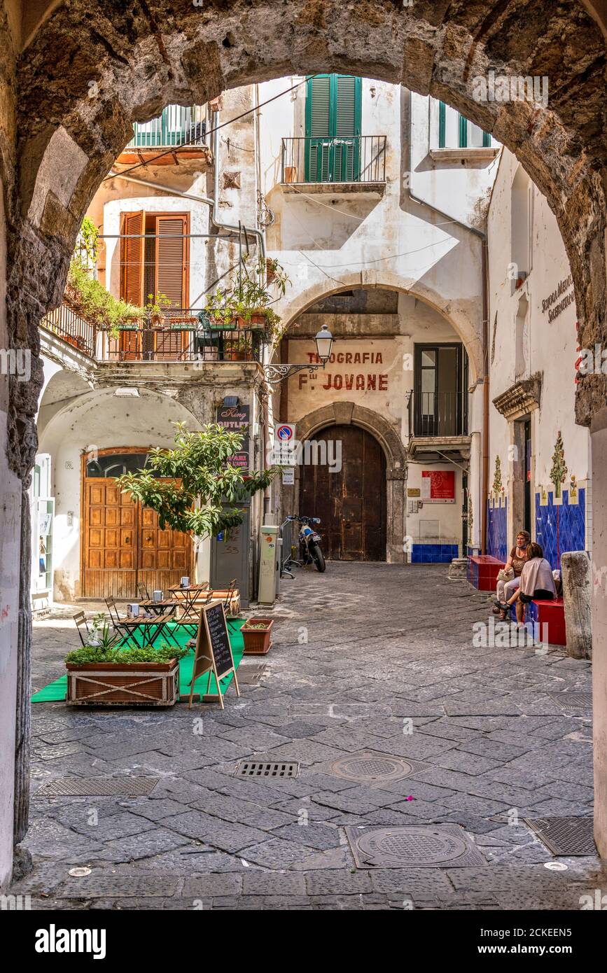 Altstadt von salerno -Fotos und -Bildmaterial in hoher Auflösung – Alamy