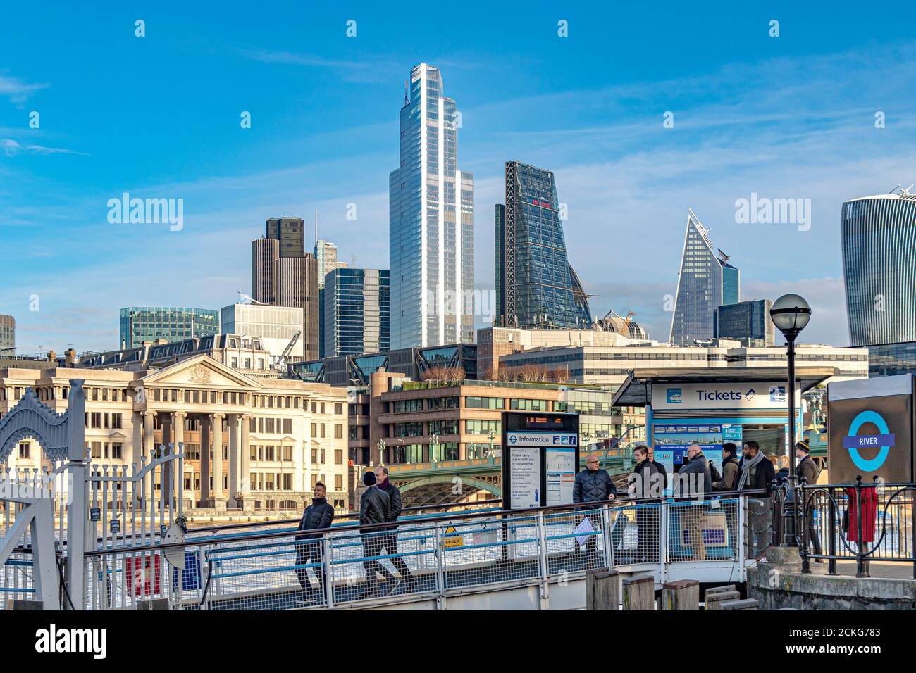 Thames clipper stop -Fotos und -Bildmaterial in hoher Auflösung – Alamy