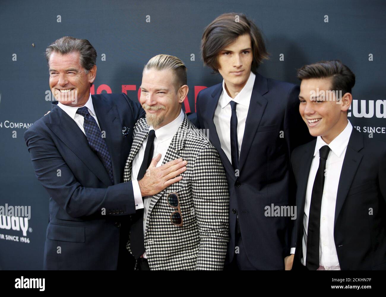 Pierce brosnan mit söhnen sean -Fotos und -Bildmaterial in hoher ...