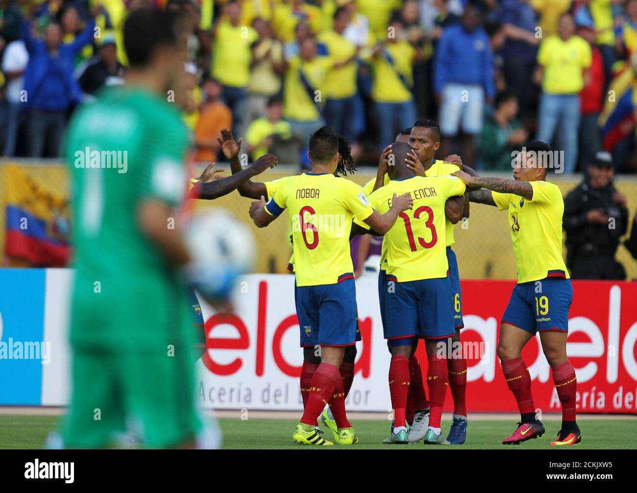 Stadio olimpico atahualpa a quito -Fotos und -Bildmaterial in hoher ...