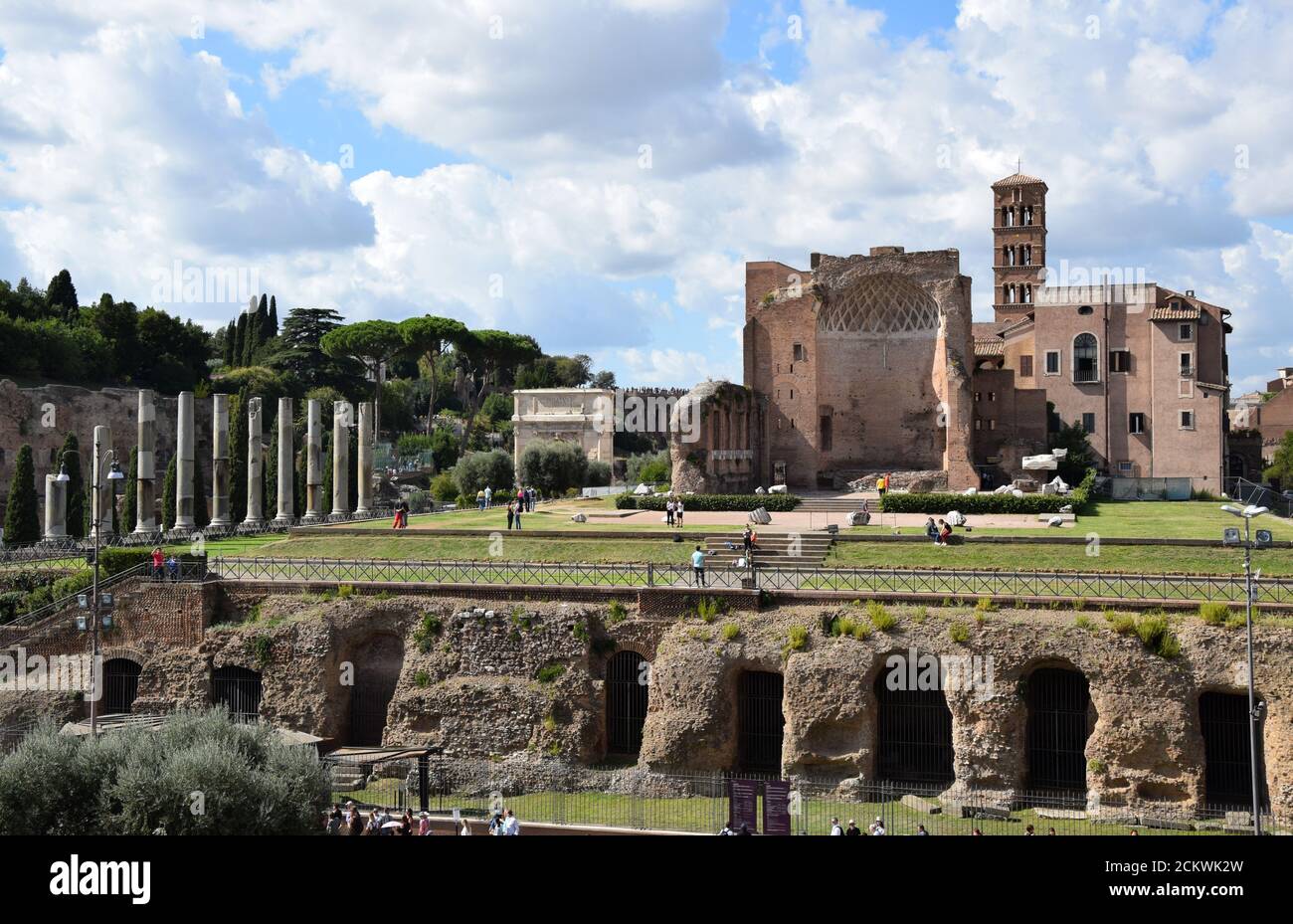 Via Sacre - Tempio di Venere e Roma und Basilica di Santa Francesca Romana im historischen ...