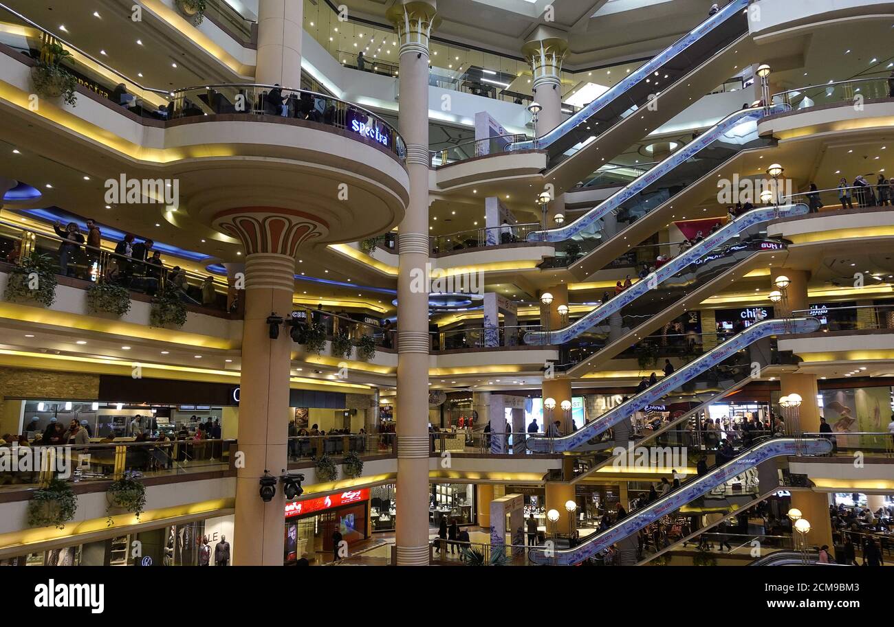 Cairo shopping mall -Fotos und -Bildmaterial in hoher Auflösung – Alamy