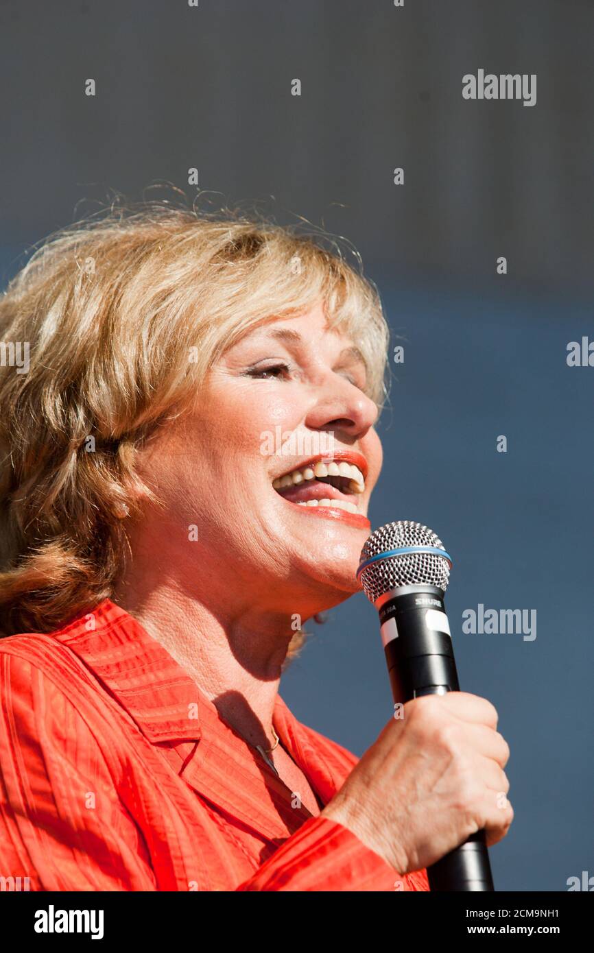 Mary roos bei der show für die -Fotos und -Bildmaterial in hoher ...