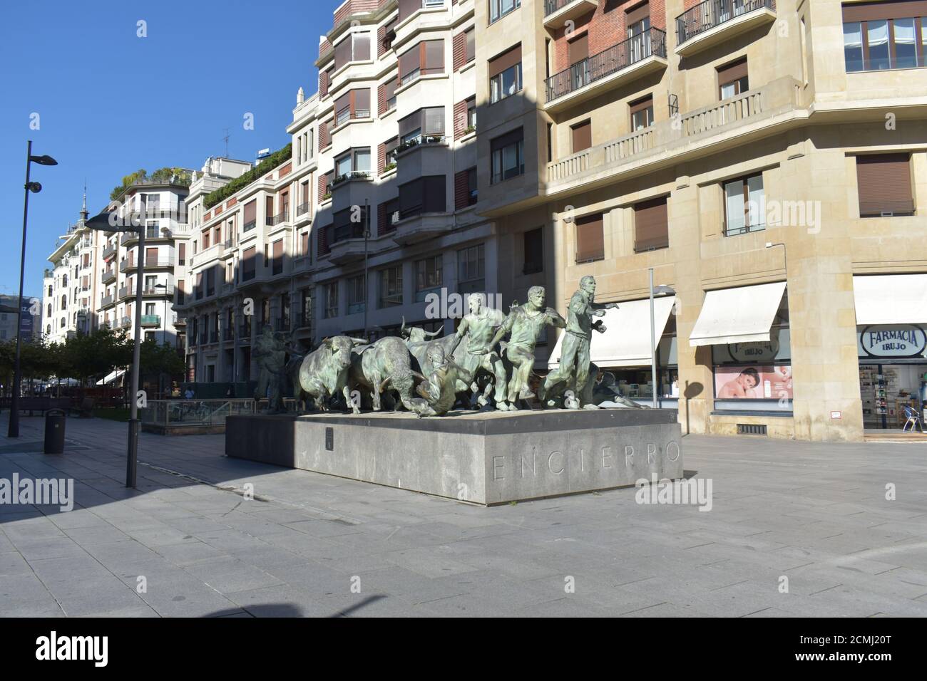 Encierro statue -Fotos und -Bildmaterial in hoher Auflösung – Alamy