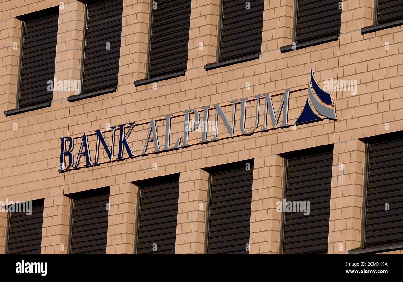 Vaduz Liechtenstein Bank Stockfotos und -bilder Kaufen - Alamy