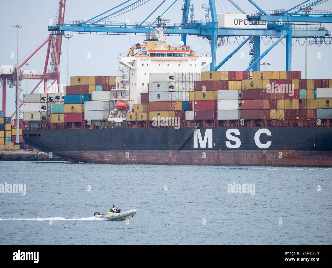 Msc container ship in port -Fotos und -Bildmaterial in hoher Auflösung ...