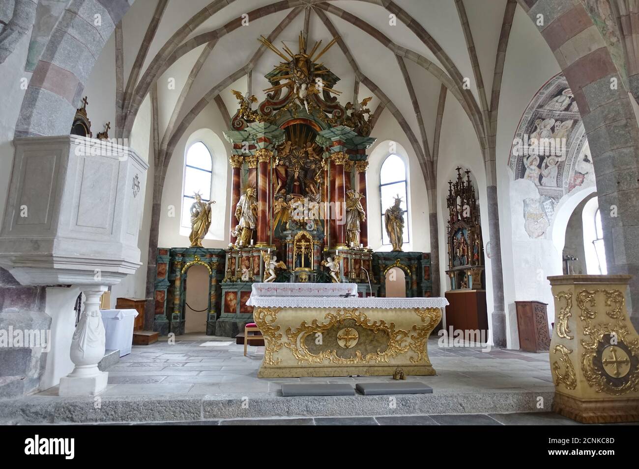 Innenraum Der Kirche Maria Himmelfahrt Stockfotos und -bilder Kaufen - Alamy