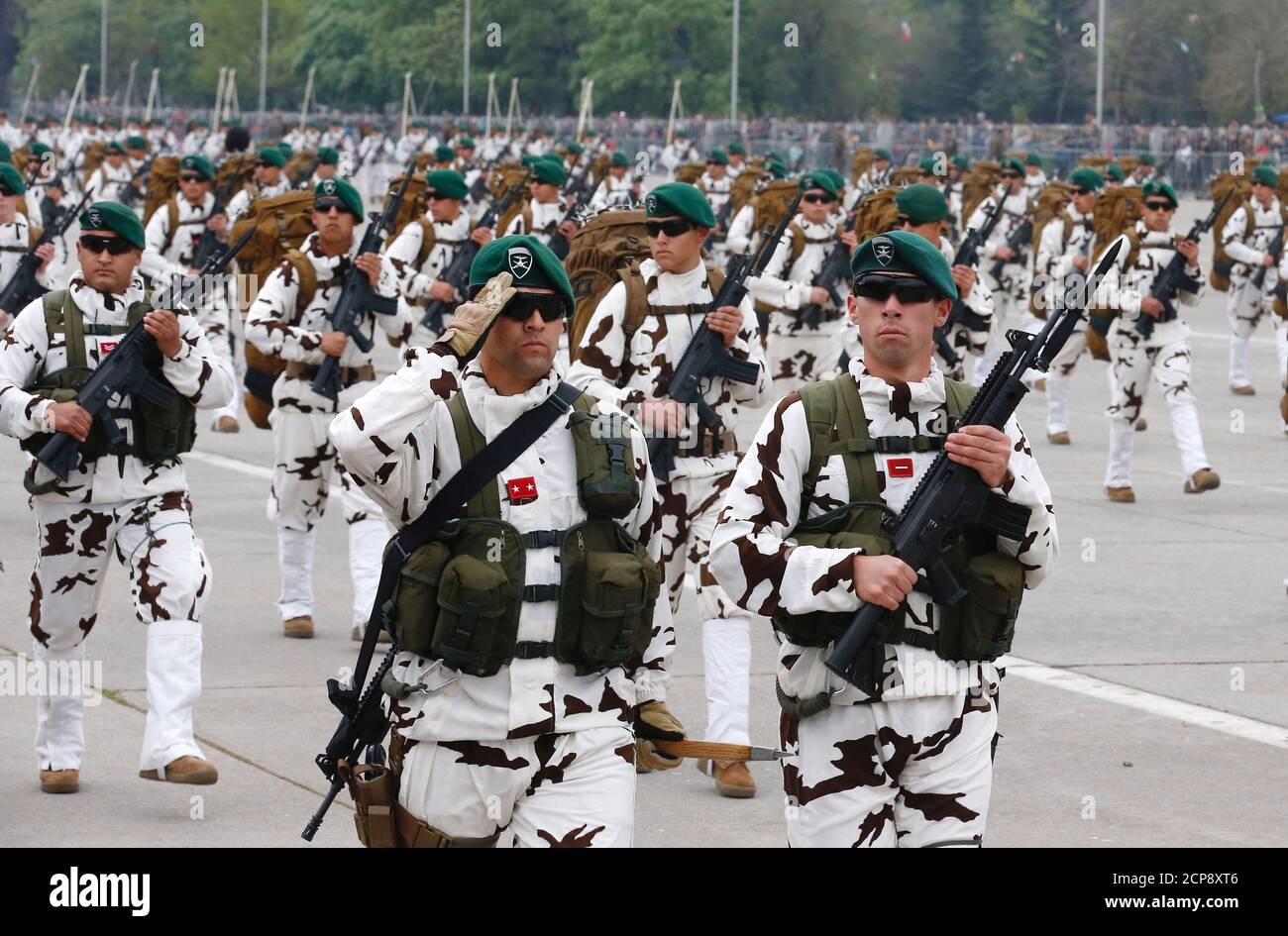 Soldiers In Military Parade Santiago Stockfotos und -bilder Kaufen - Alamy