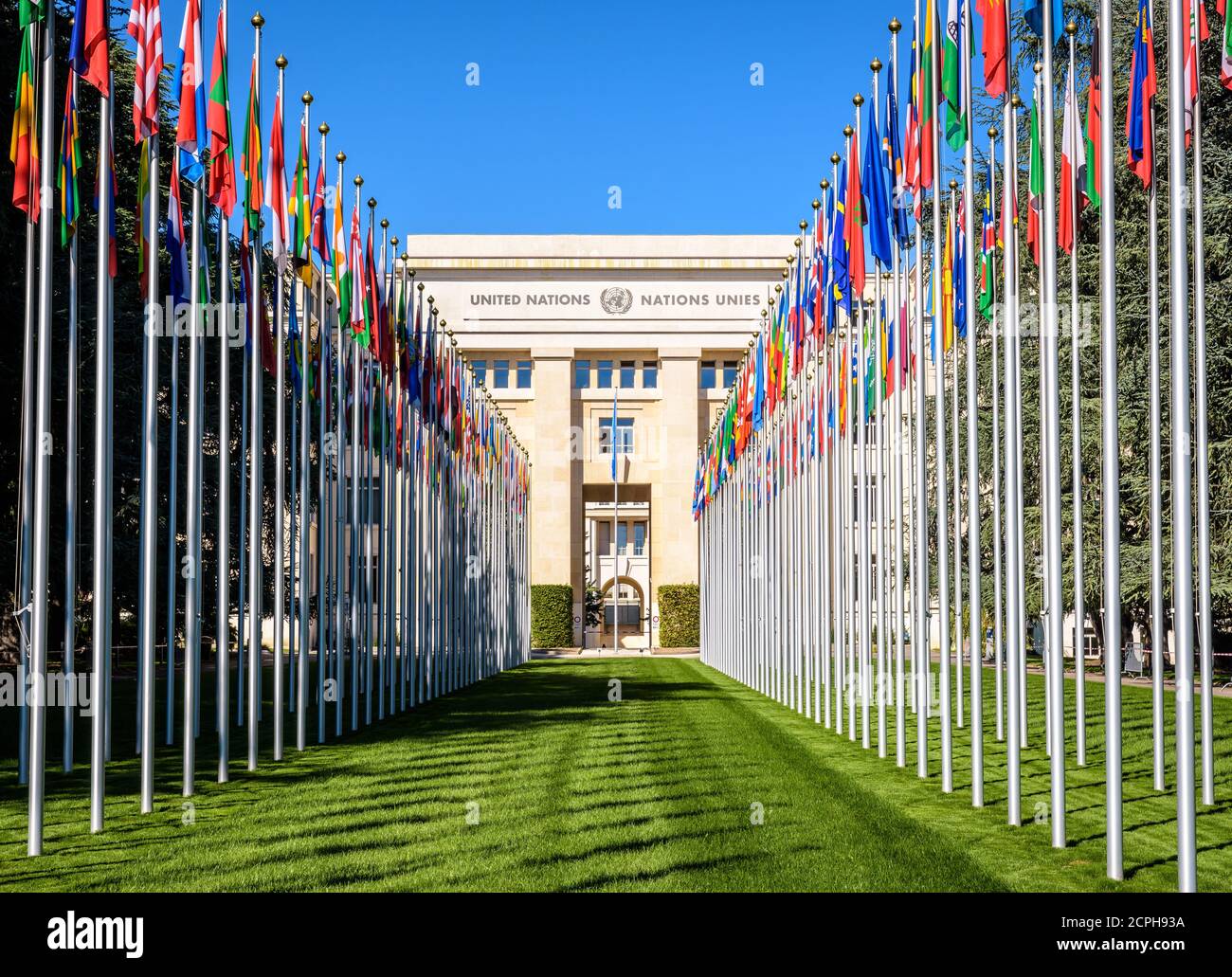 Uno gebäude flagge -Fotos und -Bildmaterial in hoher Auflösung – Alamy