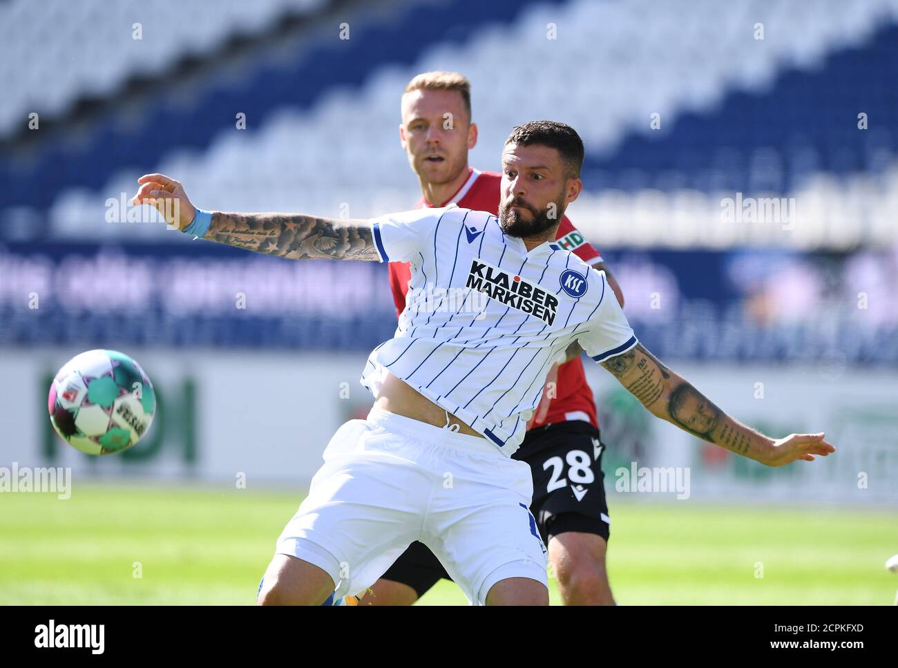 Marcel franke karlsruher sc -Fotos und -Bildmaterial in hoher Auflösung ...