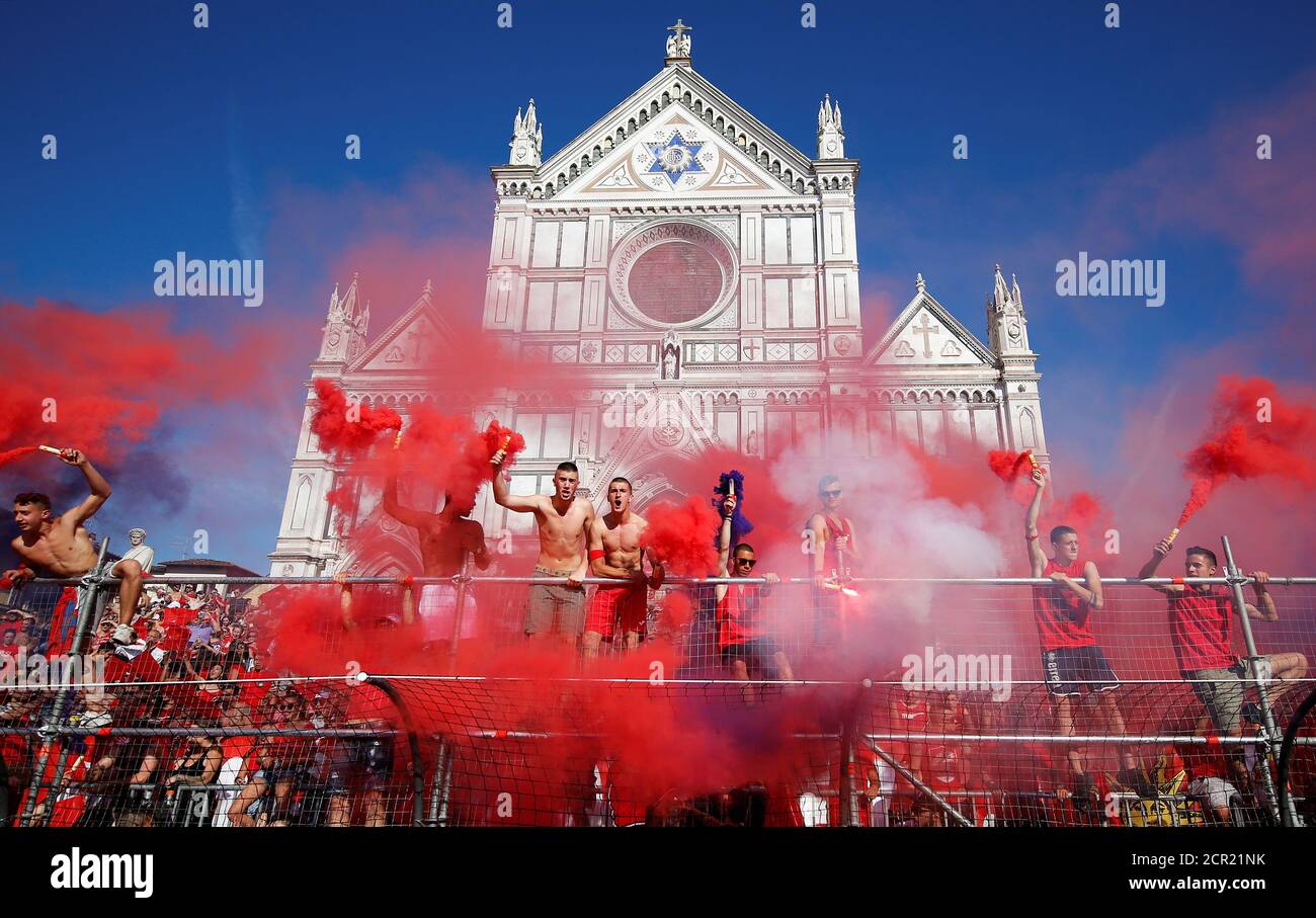 Santa maria novella rossi rossi -Fotos und -Bildmaterial in hoher ...