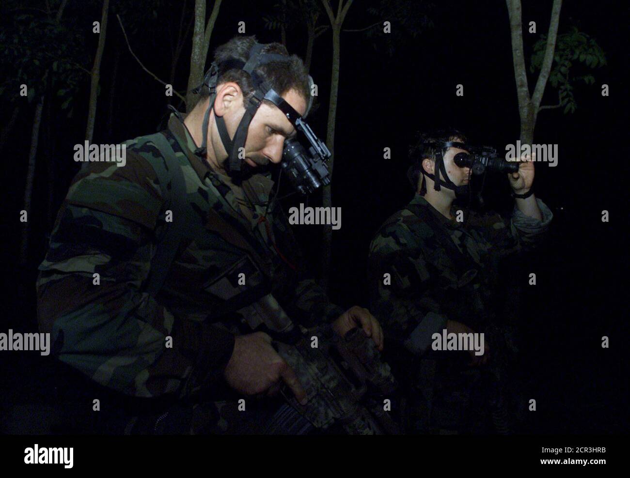 Special forces night vision -Fotos und -Bildmaterial in hoher Auflösung ...