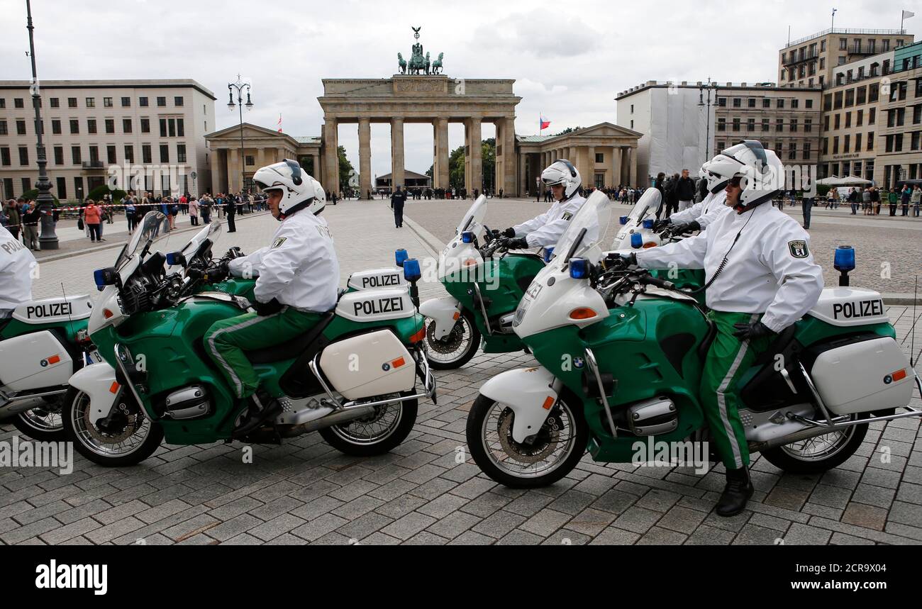 Berliner polizei motorrad -Fotos und -Bildmaterial in hoher Auflösung ...