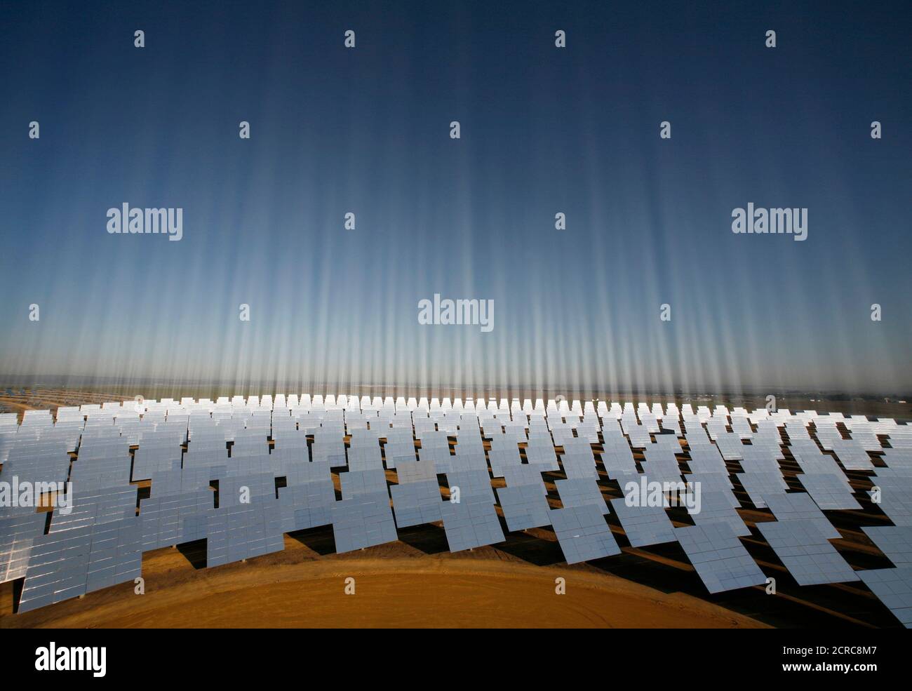 Solucar solarkraftwerk -Fotos und -Bildmaterial in hoher Auflösung – Alamy