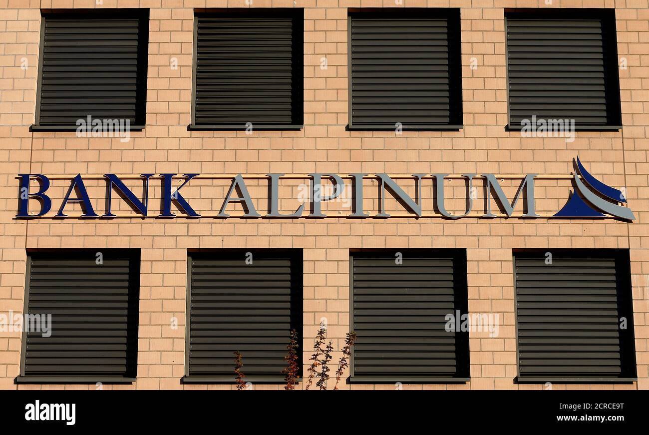 Vaduz Liechtenstein Bank Stockfotos und -bilder Kaufen - Alamy