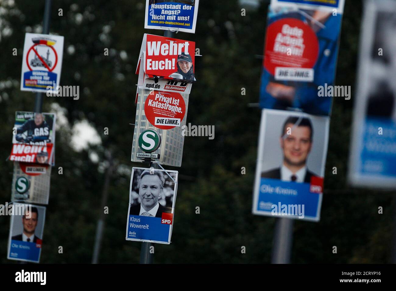 Npd poster -Fotos und -Bildmaterial in hoher Auflösung – Alamy
