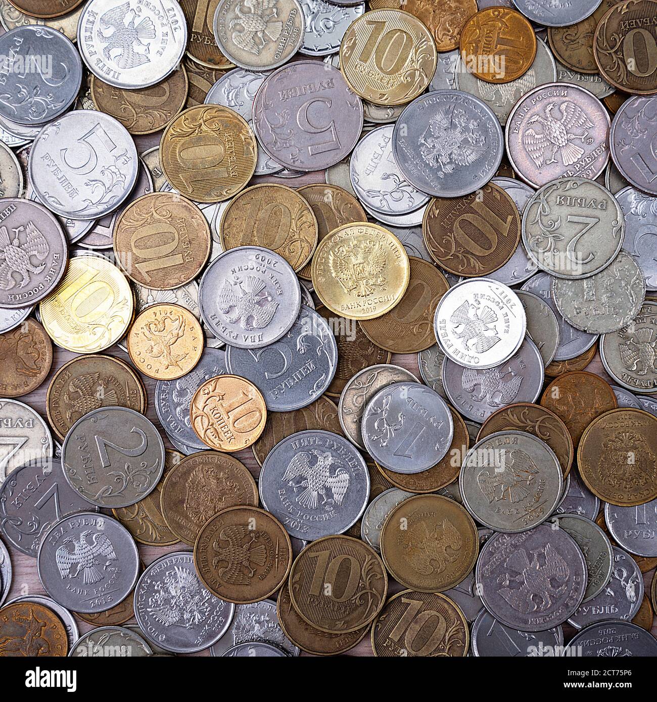 Russische Münzen Geld Rubel und Kopeken. Russische Metallmünzen: 10, 5 ...