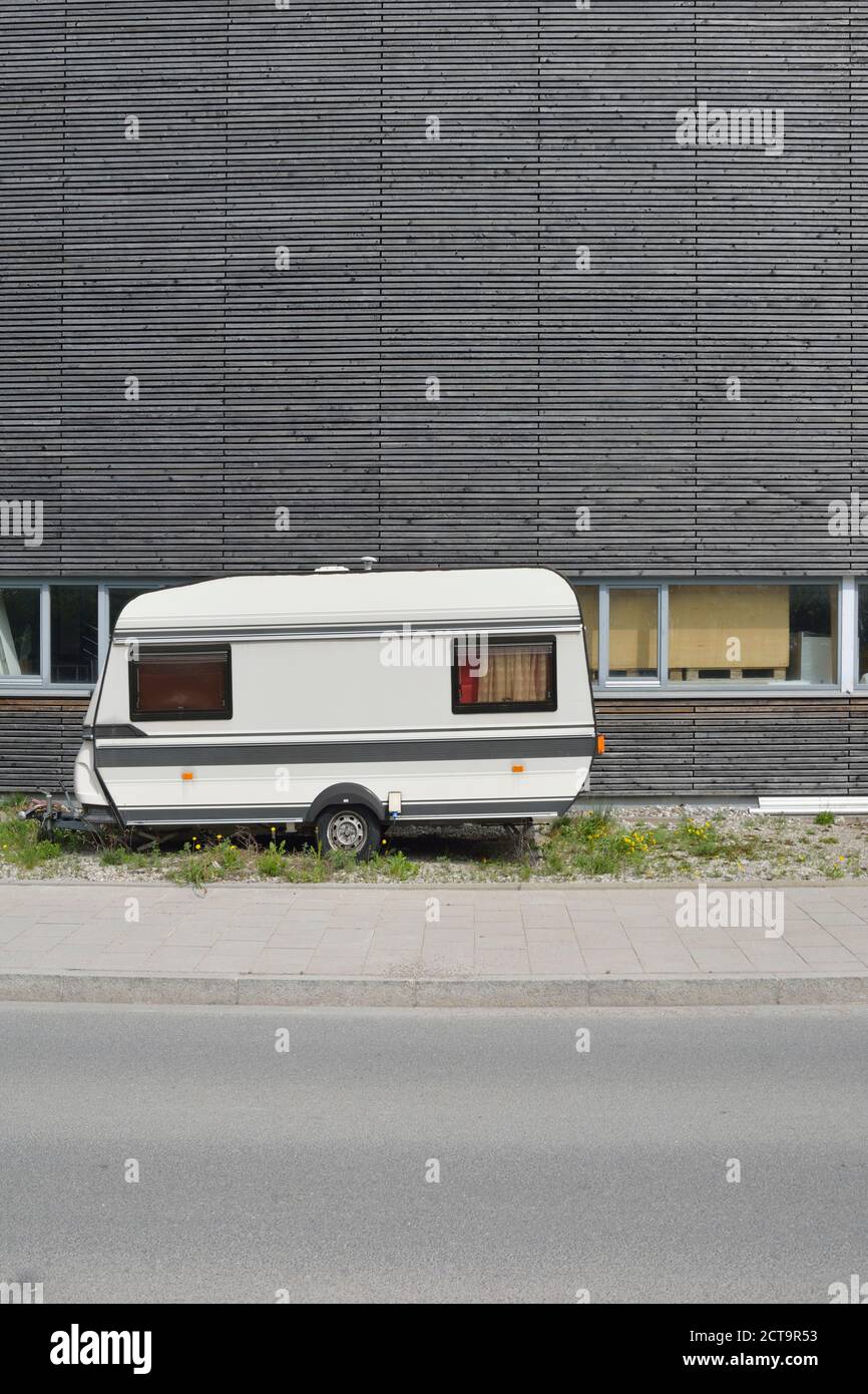 Holz wohnwagen -Fotos und -Bildmaterial in hoher Auflösung – Alamy