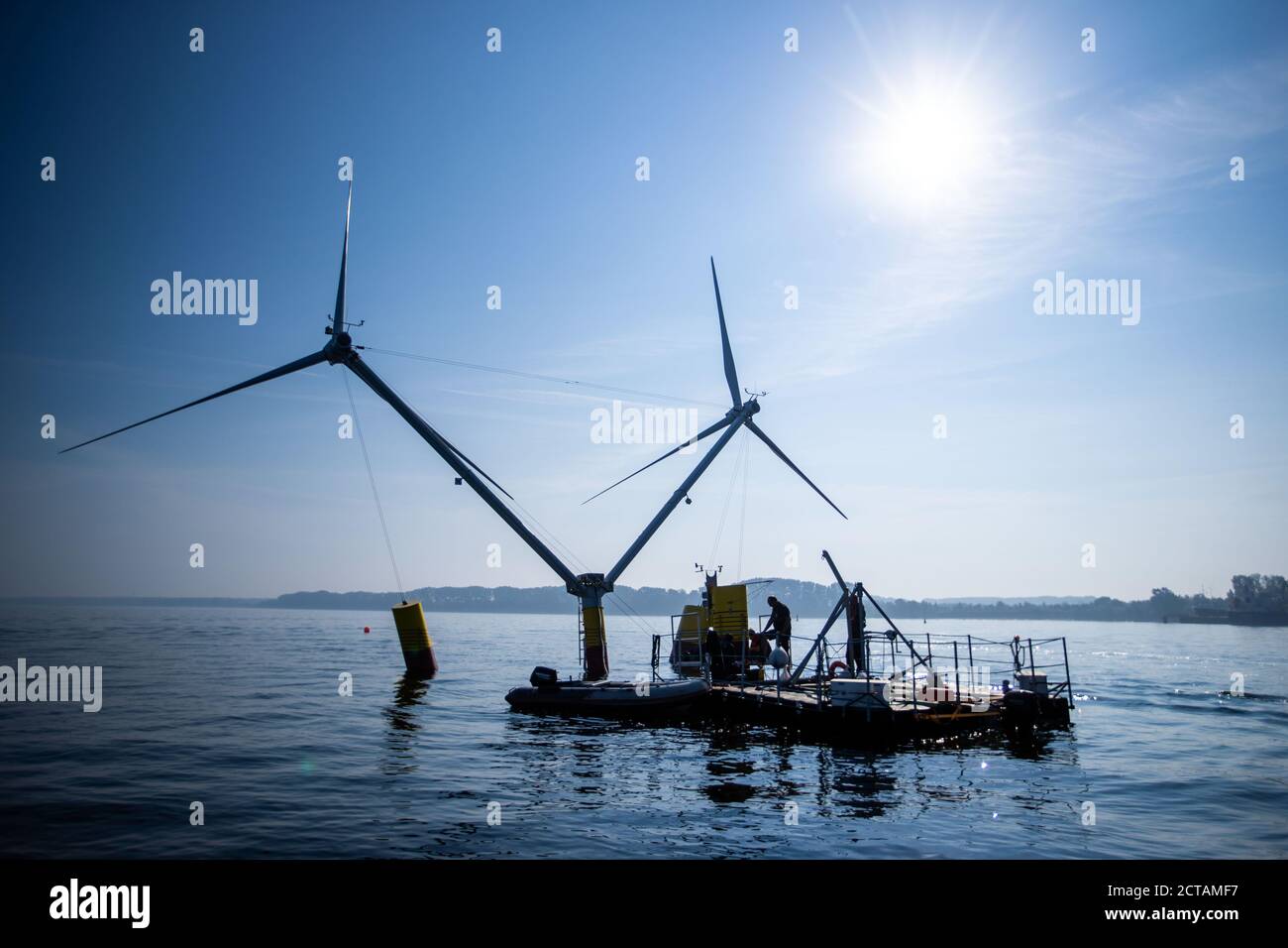 Verankerte windkraftanlage -Fotos und -Bildmaterial in hoher Auflösung ...