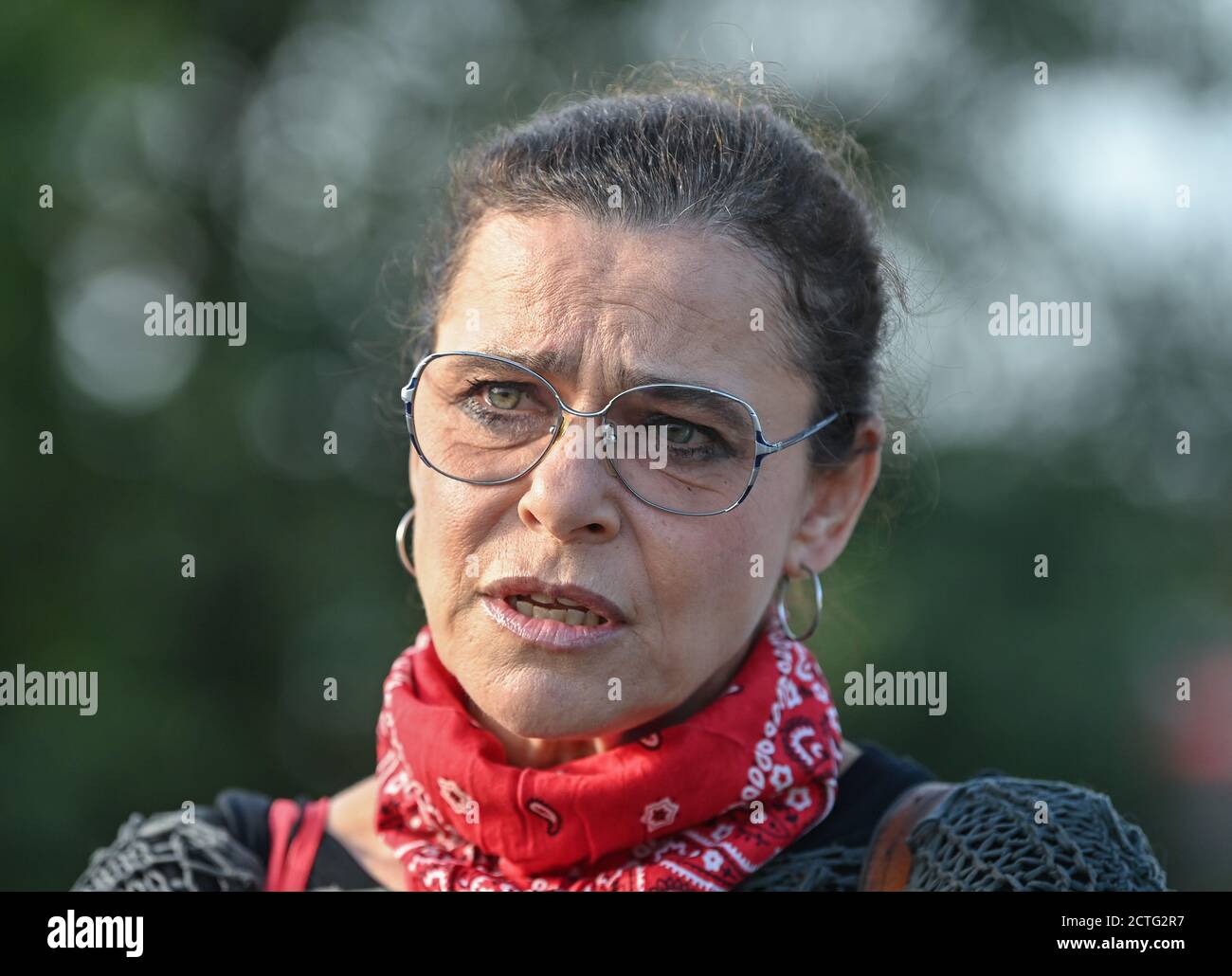 Julia neigel -Fotos und -Bildmaterial in hoher Auflösung – Alamy