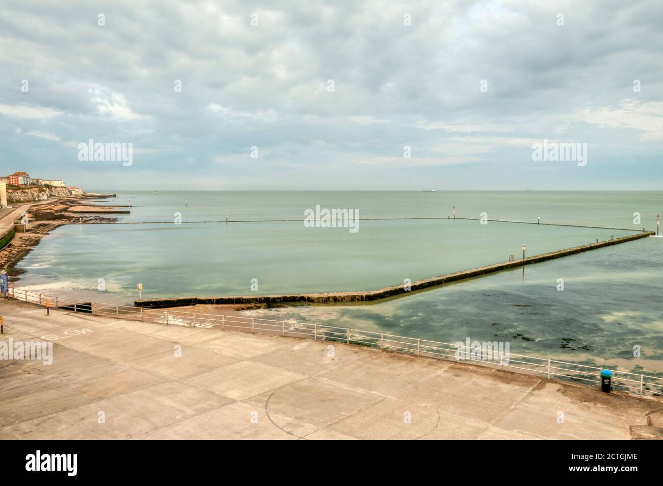 Walpole bay tidal pool -Fotos und -Bildmaterial in hoher Auflösung – Alamy